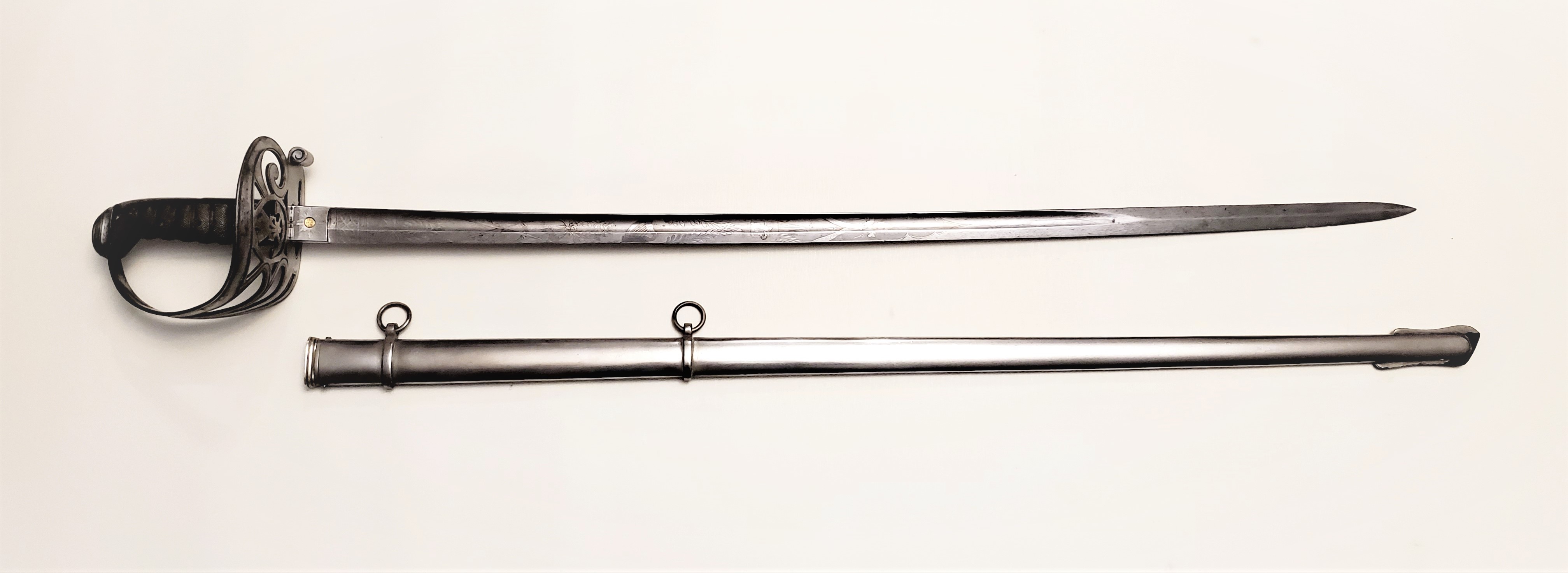 SOLD – Irish Rifles Officer 1845 Sabre – I sell swords